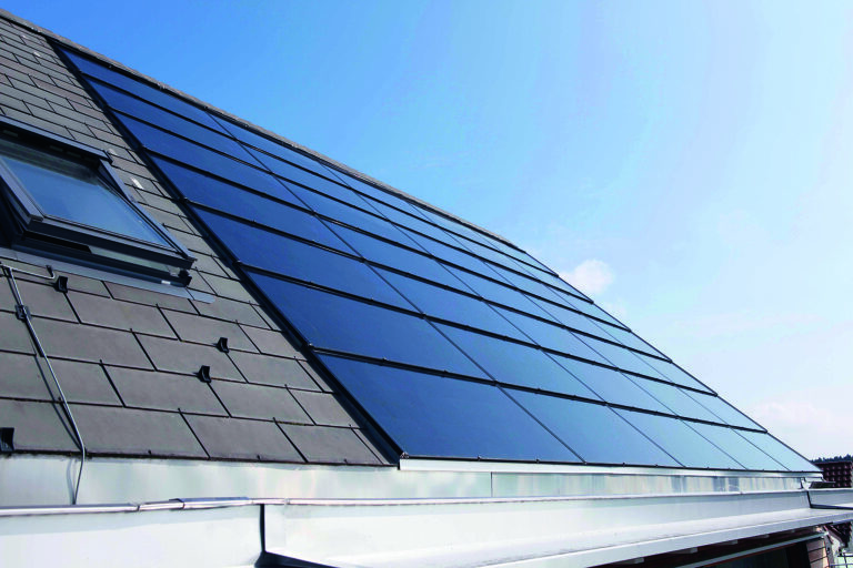 Indach-Photovoltaik – Lohnt sich die teure Montagevariante?